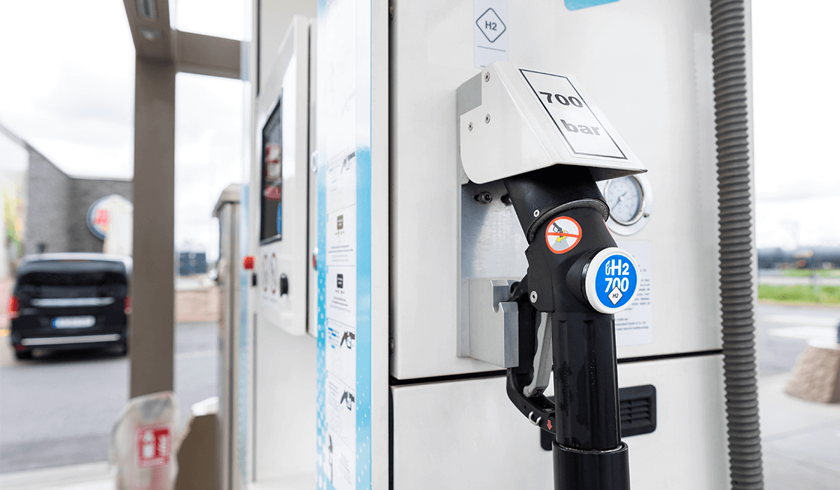 Alternative Fuels: Busting the Myths about Hydrogen - Teletrac Navman AU